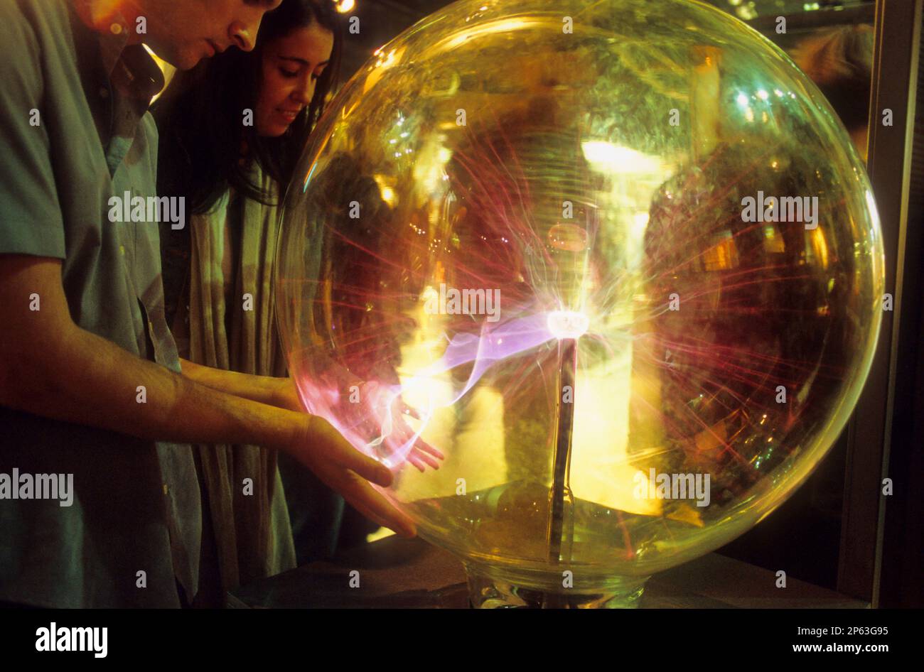 Barcelona: Museum of the science (Cosmocaixa). Electrical experiment ...