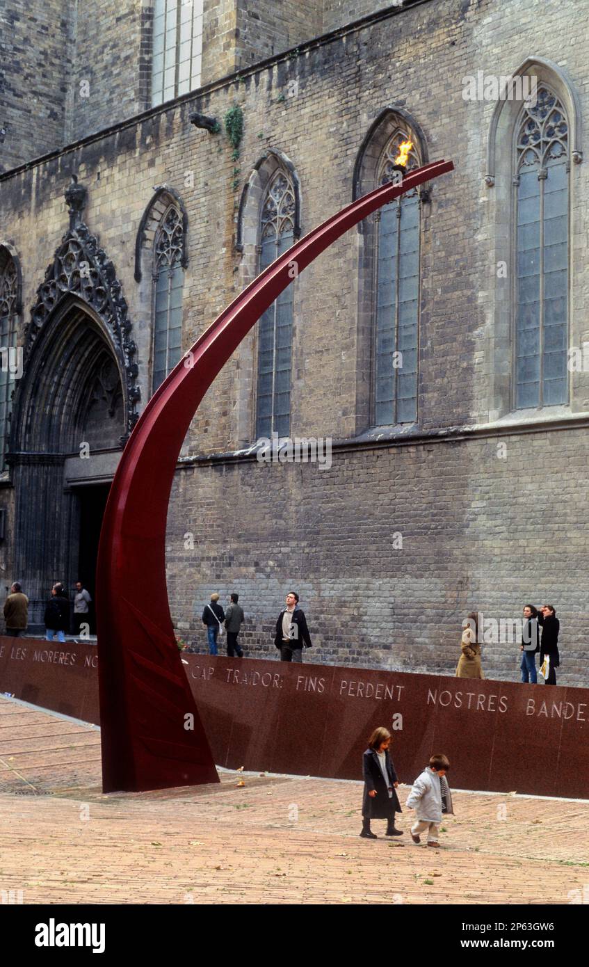 Barcelona: Fossar de les Moreres square Stock Photo - Alamy