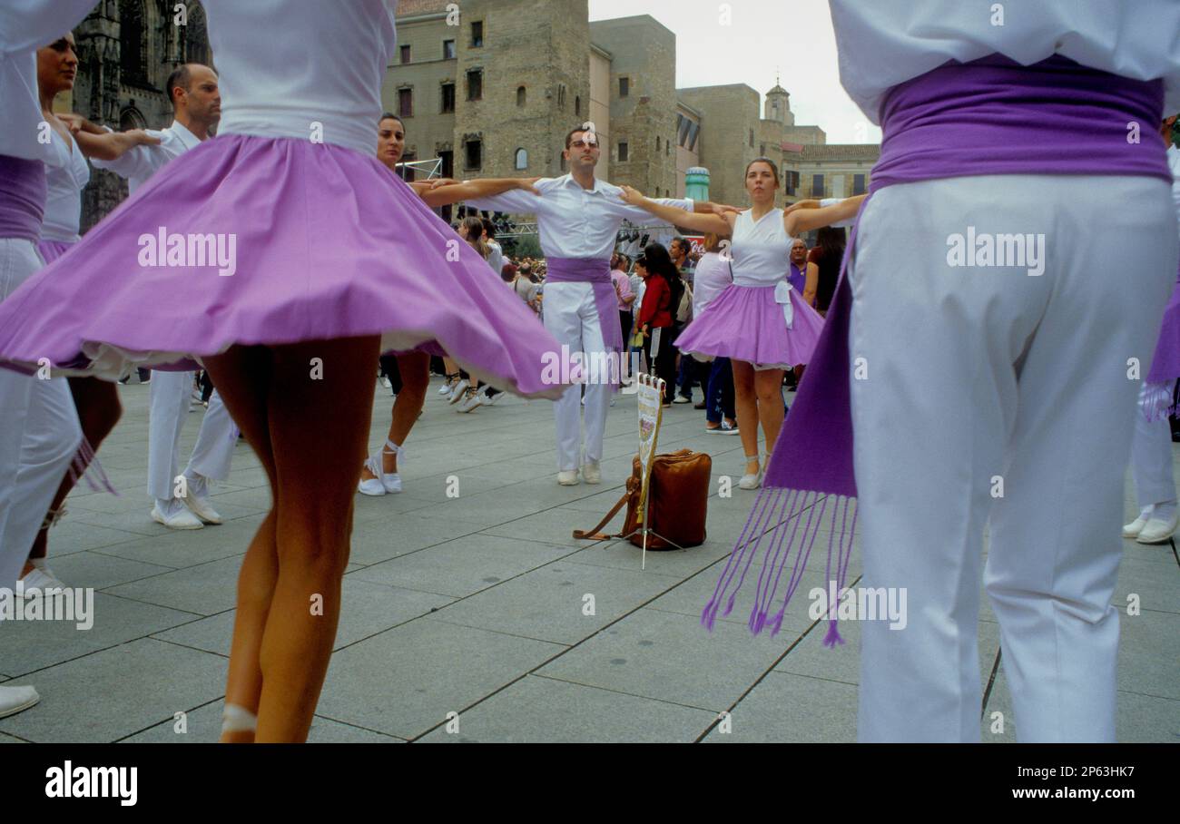 Barcelona: `Sardanes´ (traditional Catalan dance), in Catedral Avenue ...