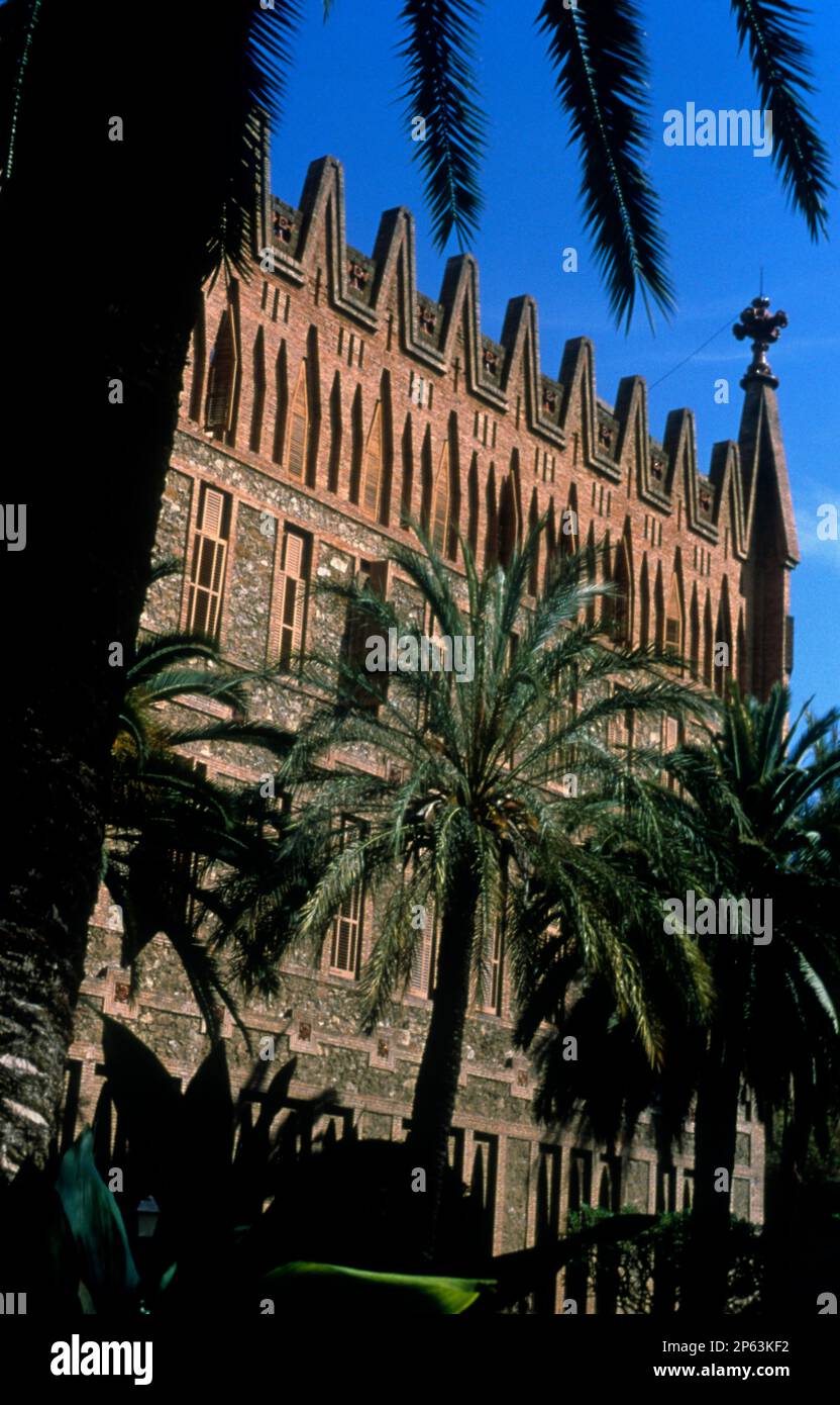 Barcelona: facade of the `Col.legi de les Teresianes´, religious school ...