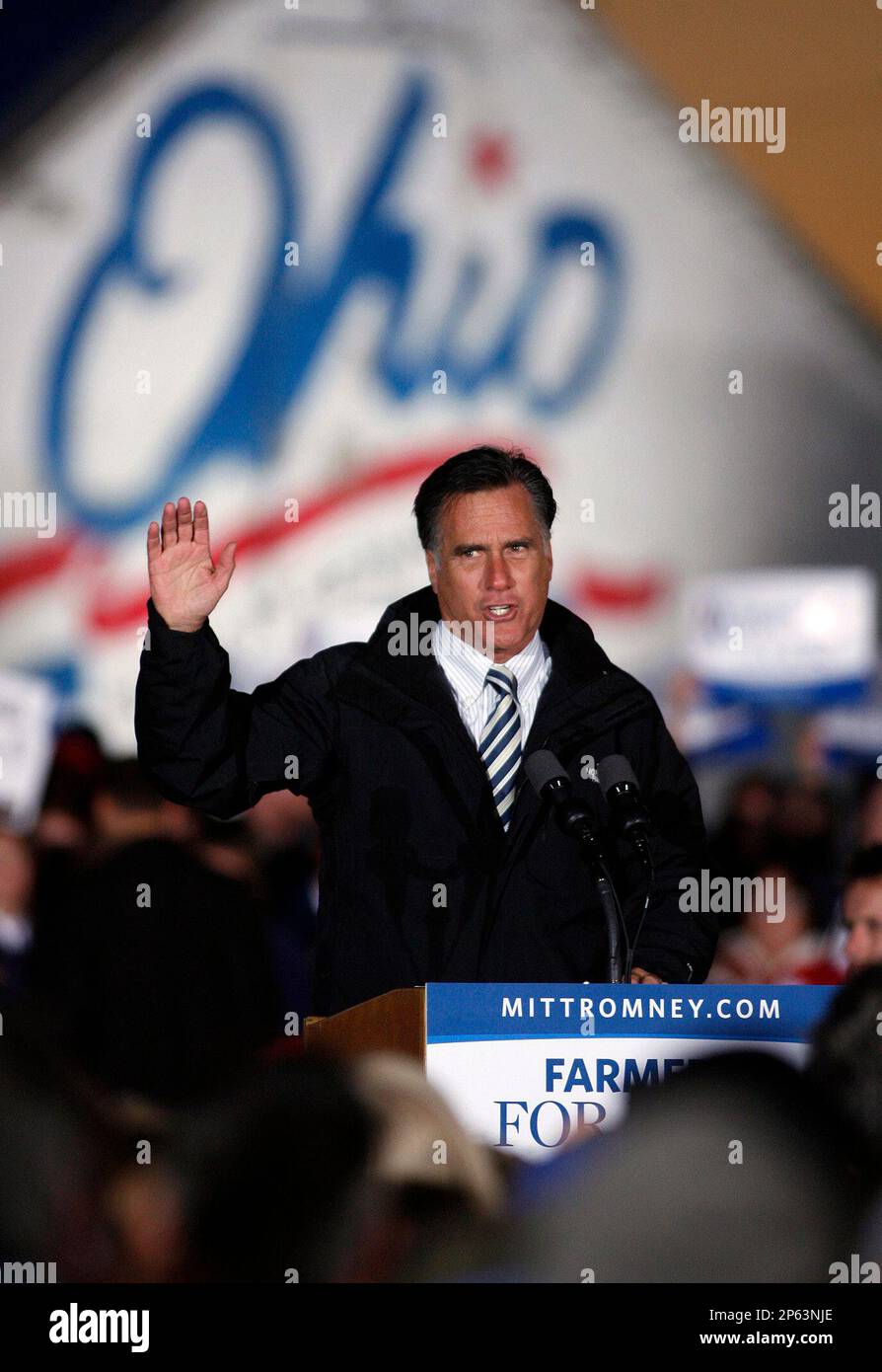Republican presidential candidate Mitt Romney speaks at a campaign ...