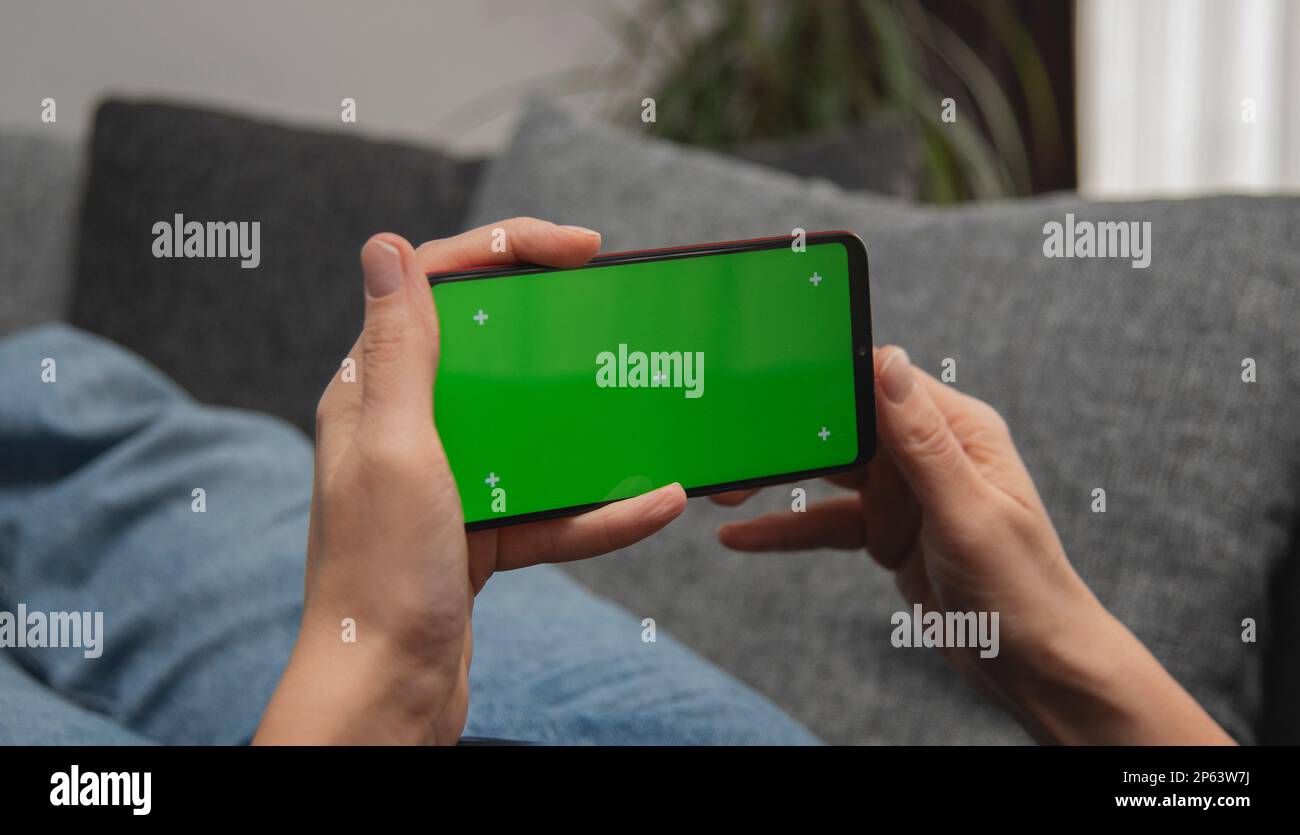 Smartphone with Green Chroma Key Screen Stock Photo - Alamy