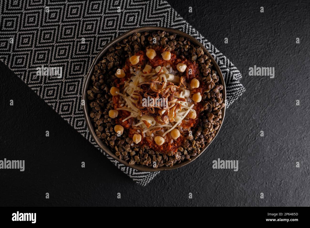 Egyptian Koshary images, Traditional Egyptian food, Delicious Koshary ...