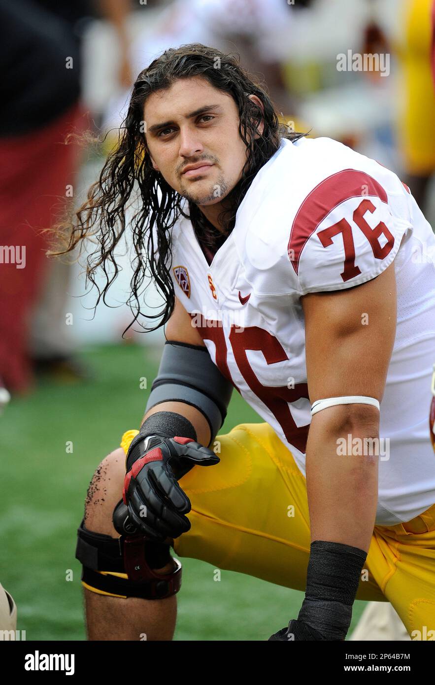 USC Trojans Nathan Guertler (76) in action during a game against the ...