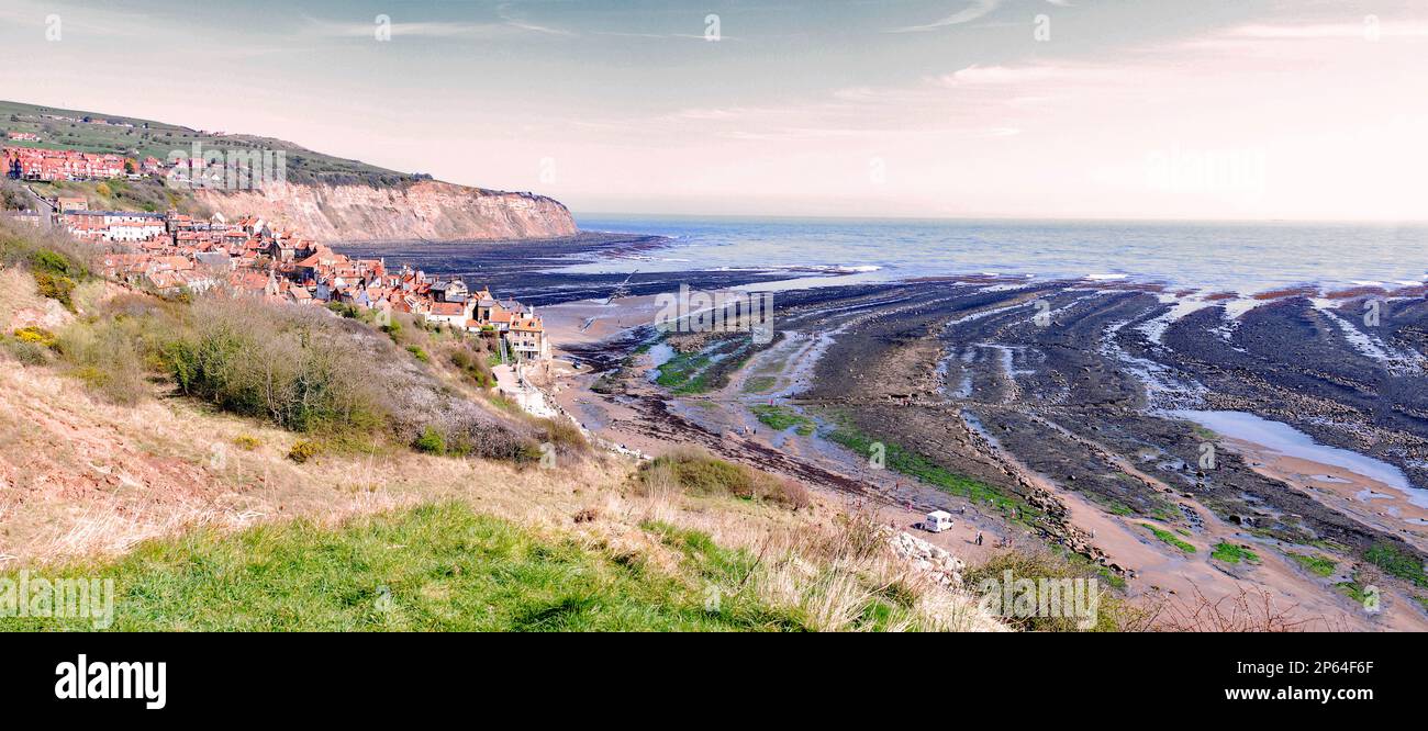 Robin hoods bay yorkshire moors national park hi-res stock photography ...