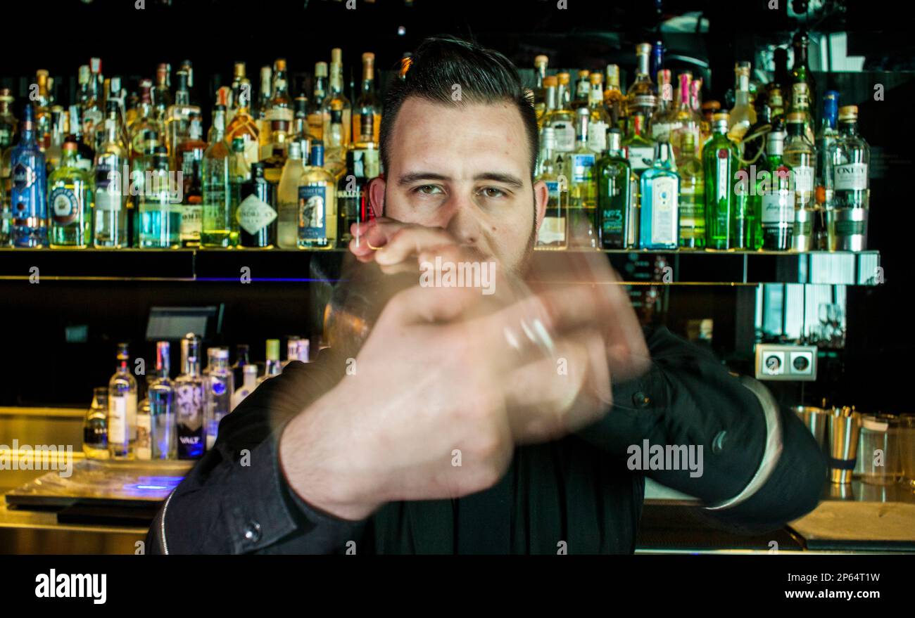 Marc Álvarez prepare coctail drink, Head Bartender of 41º Experience ...