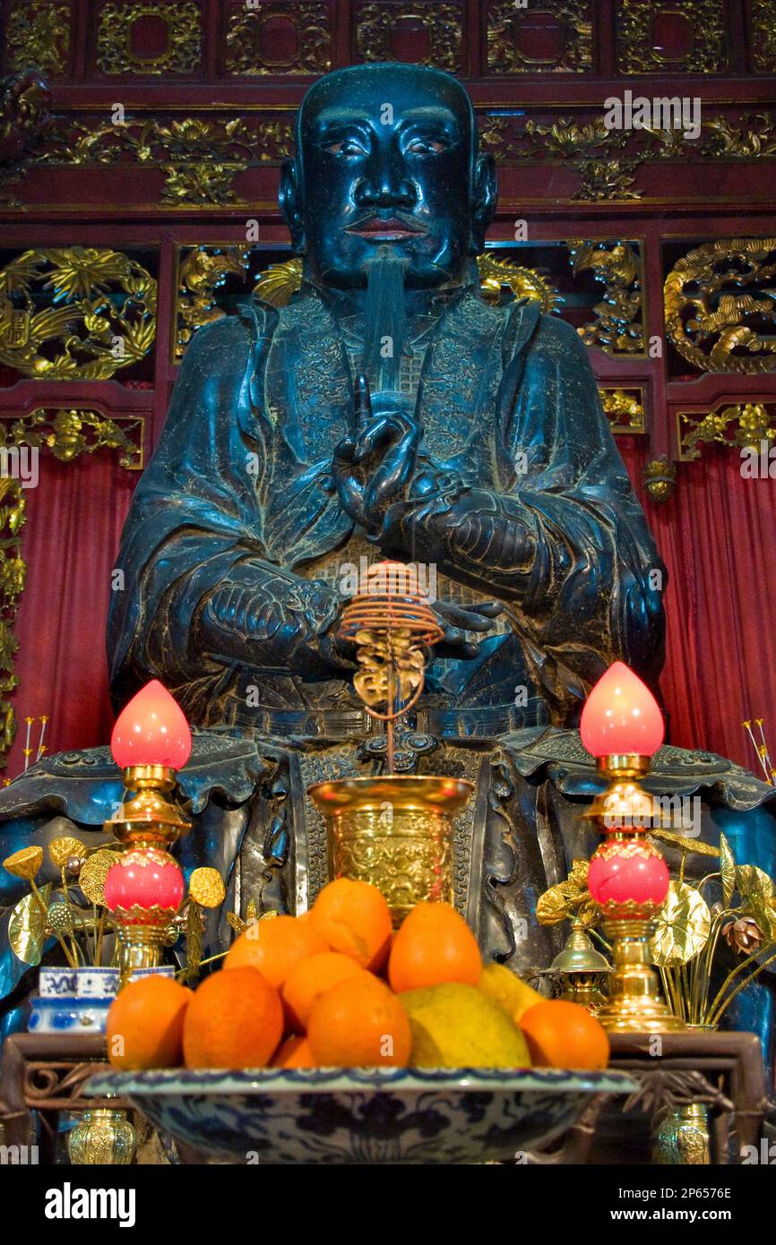 Den Quan Thanh temple, Hanoi, Vietnam Stock Photo - Alamy