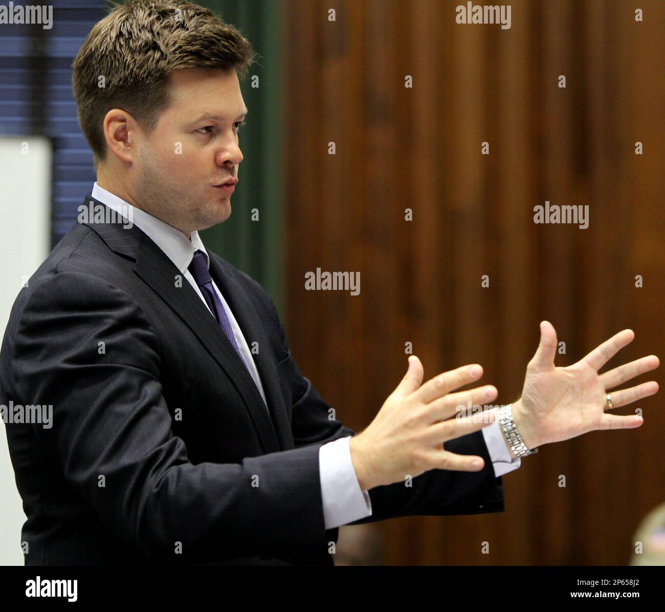 Andrew Clay, an attorney for Reginald Clemons, asks questions of his ...