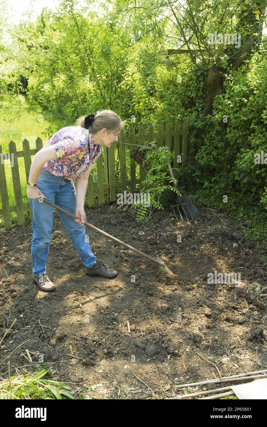 Weed free border hi-res stock photography and images - Alamy