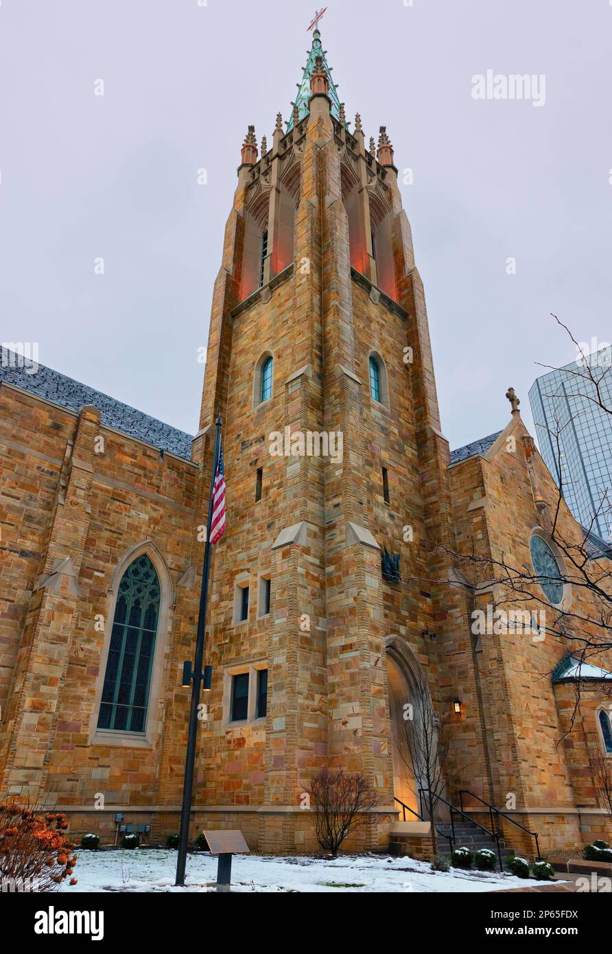 American flag catholic church hi-res stock photography and images - Alamy