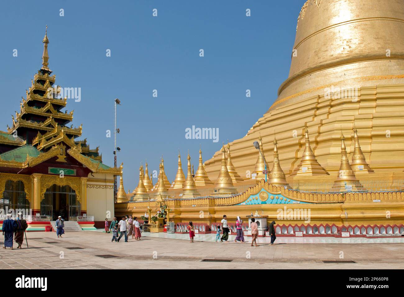 Myanmar, Bago, Shwemawdaw paya Stock Photo - Alamy