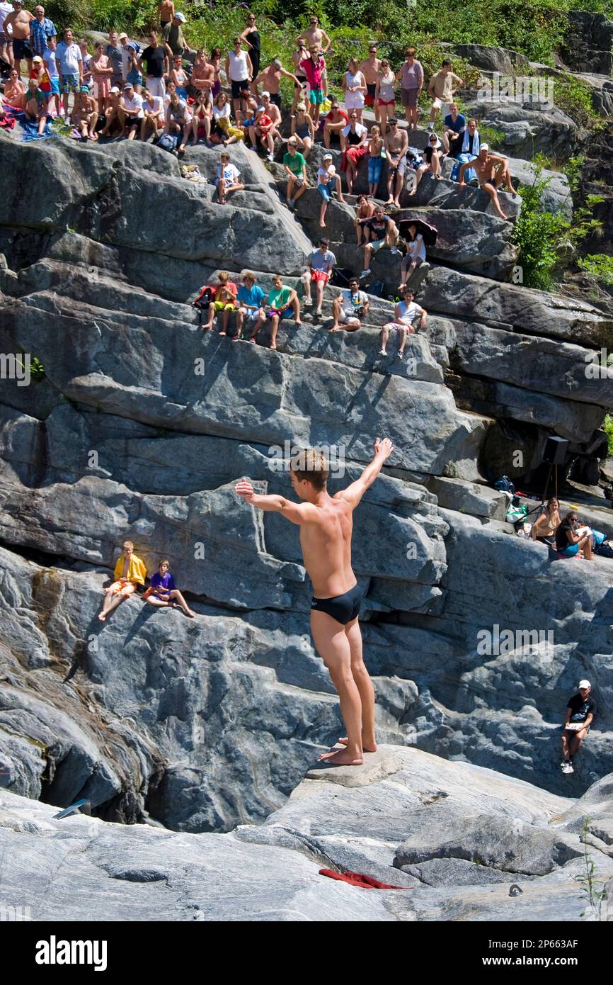 Switzerland, Maggia valley, Ponte Brolla, Cliff diving Stock Photo - Alamy