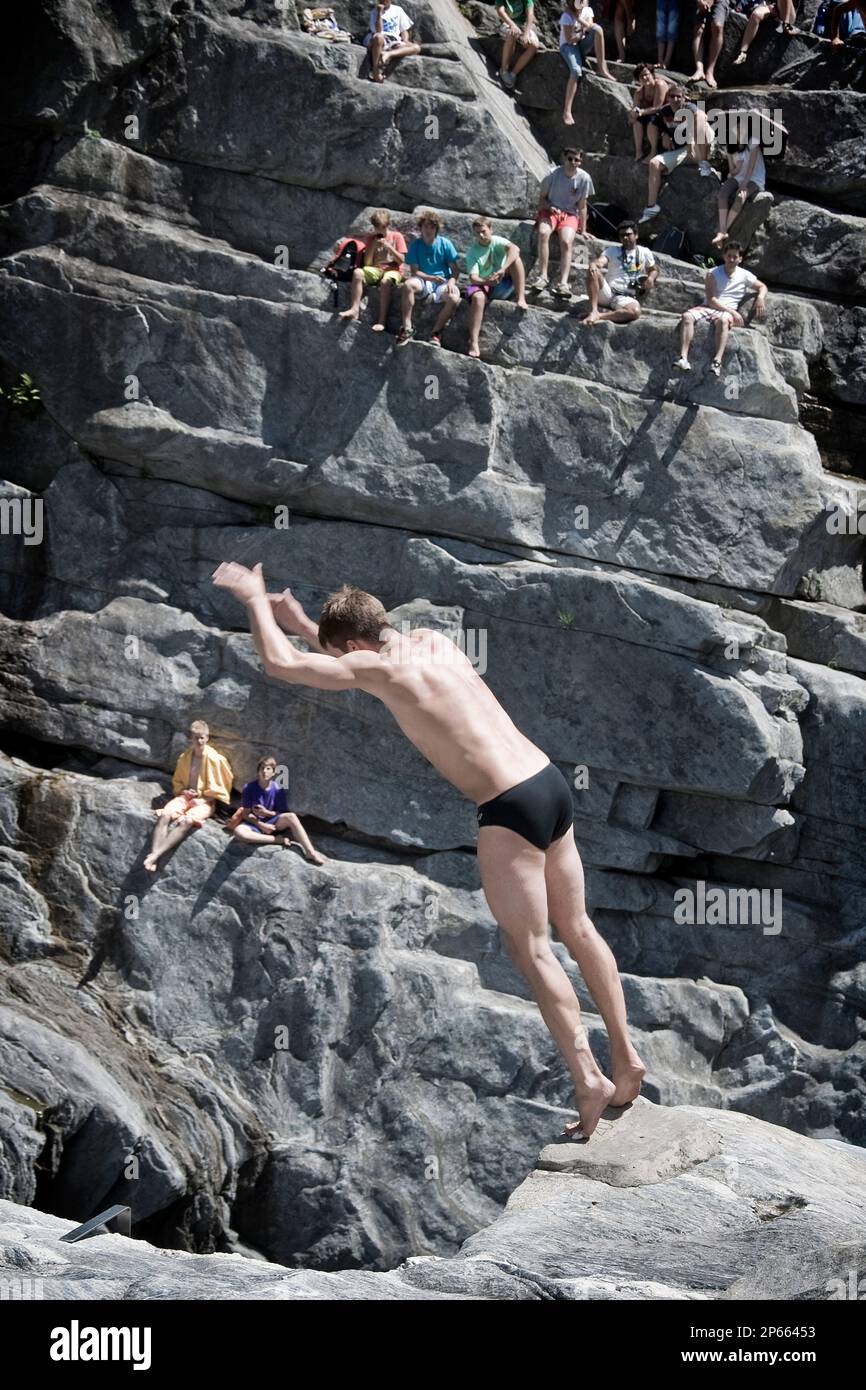Switzerland, Maggia valley, Ponte Brolla, Cliff diving Stock Photo - Alamy
