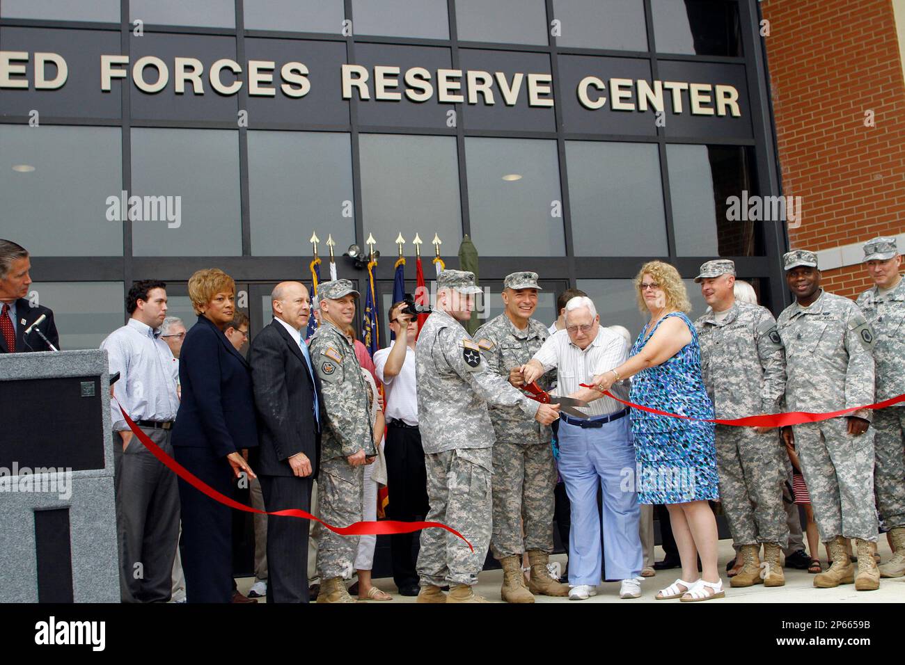 Bob Heindl, center, and his niece Kay Nichols cut the ribbon on the Lt ...