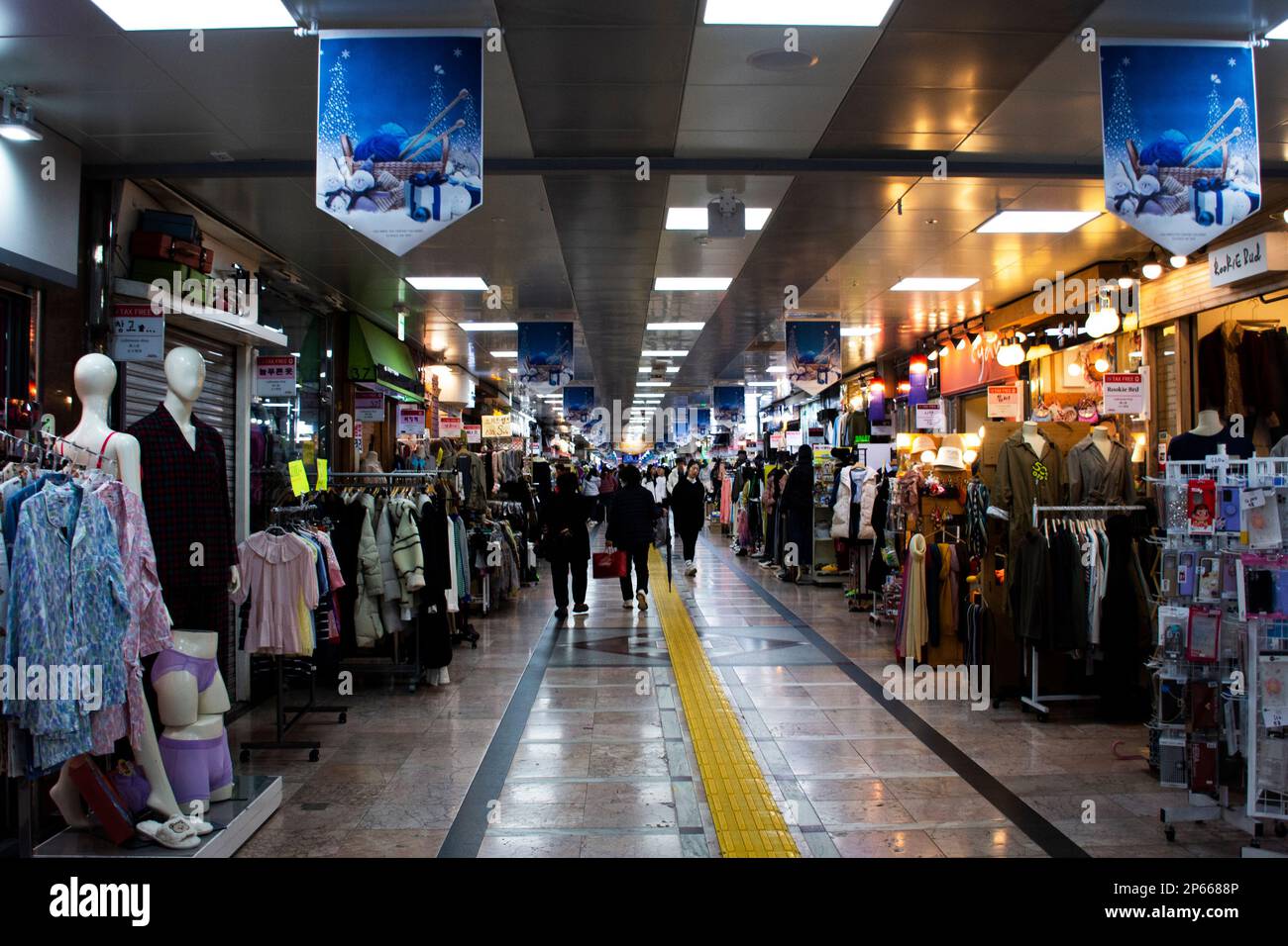 Jeju Chilsung Fashion Street and Jeju Jungang Underground Shopping ...