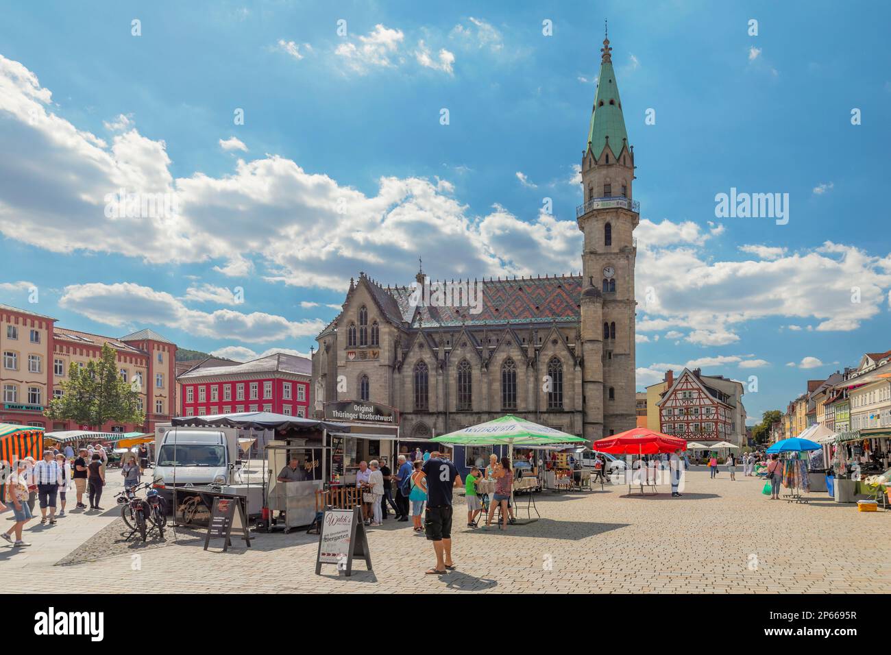 Weekly market at marketplace, the church of Our Lady, Meiningen ...
