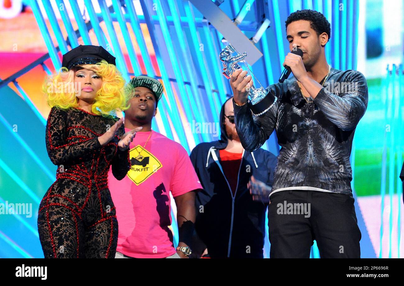 LOS ANGELES, CA - SEPTEMBER 6: Drake onstage at the 2012 MTV Video ...