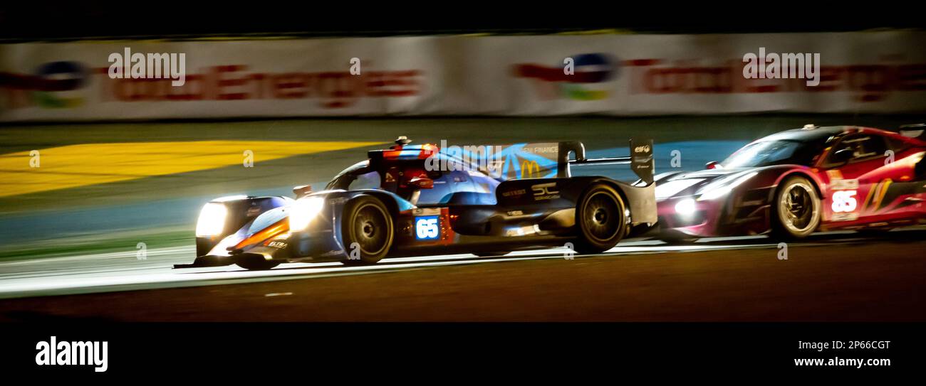 Le Mans 24 Hour Race 2022 night time image Stock Photo - Alamy