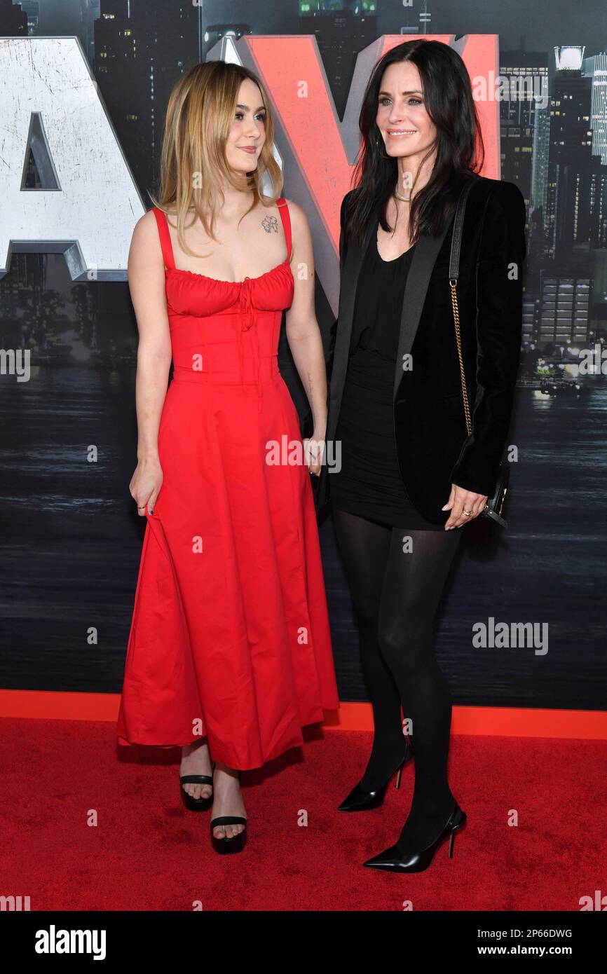 Photo by: NDZ/STAR MAX/IPx 2023 3/6/23 Coco Arquette and Courteney Cox ...