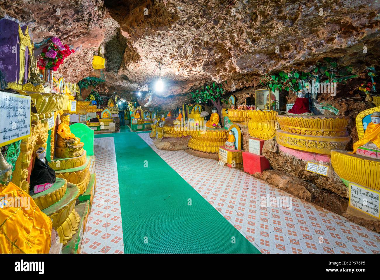 Buddha statues inside Shwe Oo Min Caves, Kalaw, Shan State, Myanmar ...