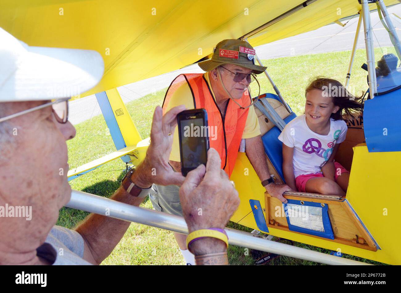 Lexington, NC : Kep Kepley makes a photo of granddaughter Katarina ...