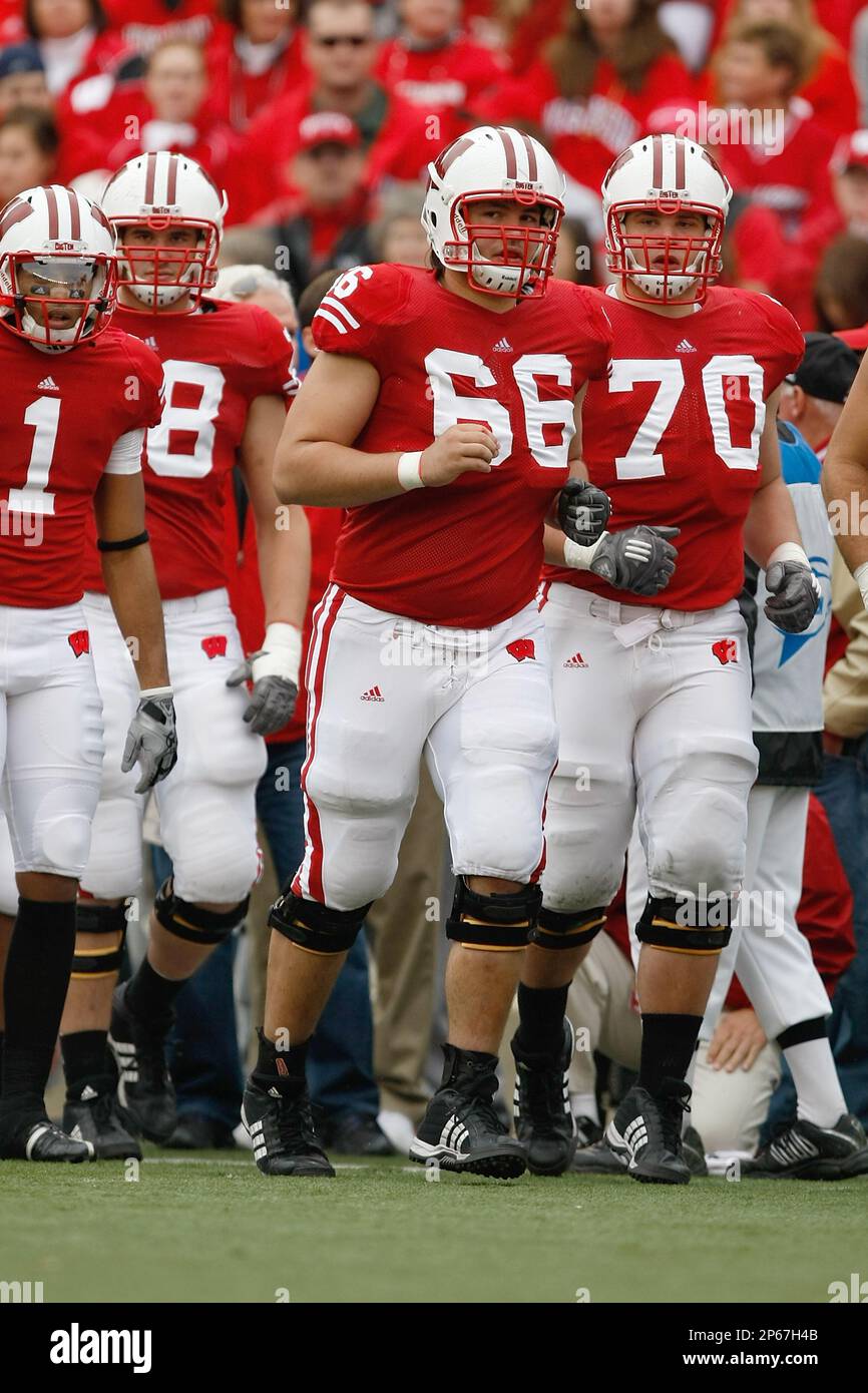 MADISON, WI - NOVEMBER 14: Center Peter Konz #66 of the Wisconsin ...