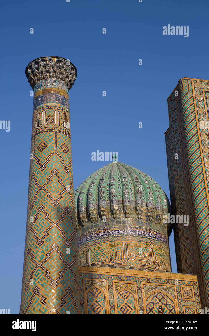 Minaret, Sherdor Madrassah (Completed 1636), Registan Square, Samarkand ...
