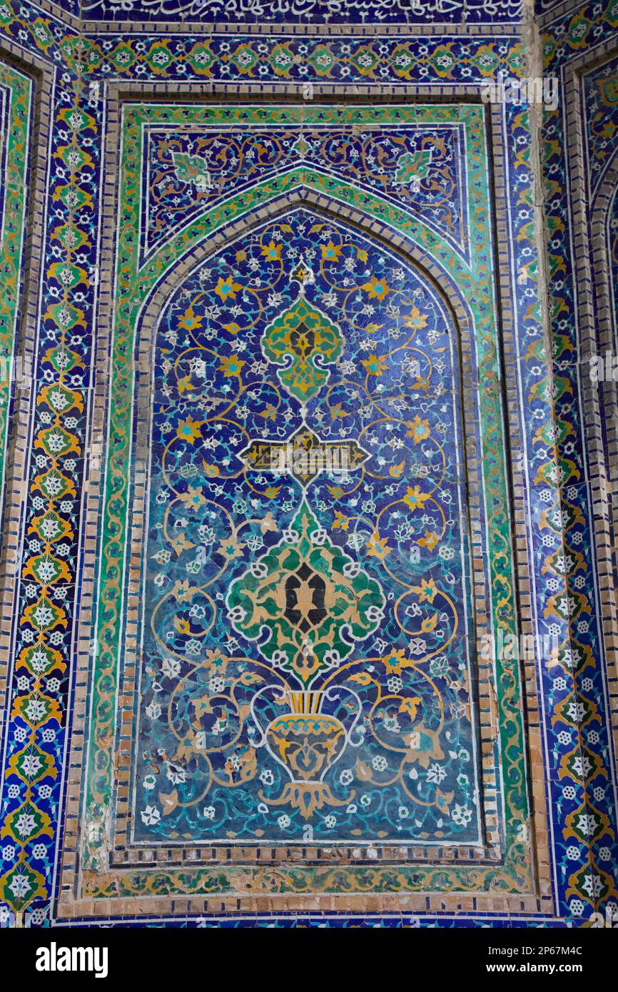 Tile Work, Sherdor Madrassah (Completed 1636), Registan Square ...