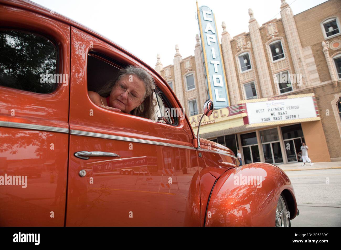 Mary Ann Karas, of Youngstown, Ohio, looks behind her as her husband ...