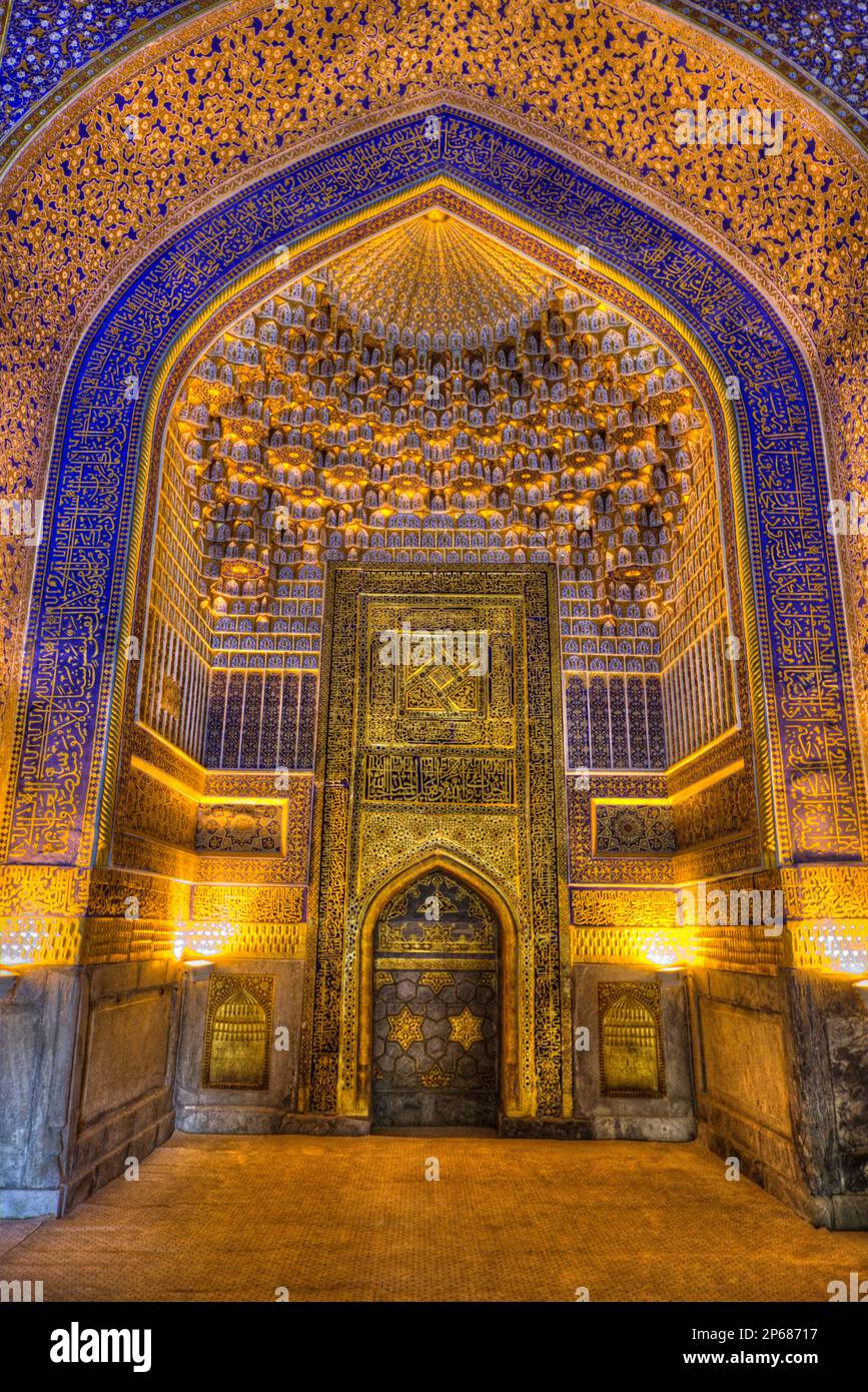 Interior, Tilla-Kari Mosque, completed 1660, Registan Square, UNESCO ...