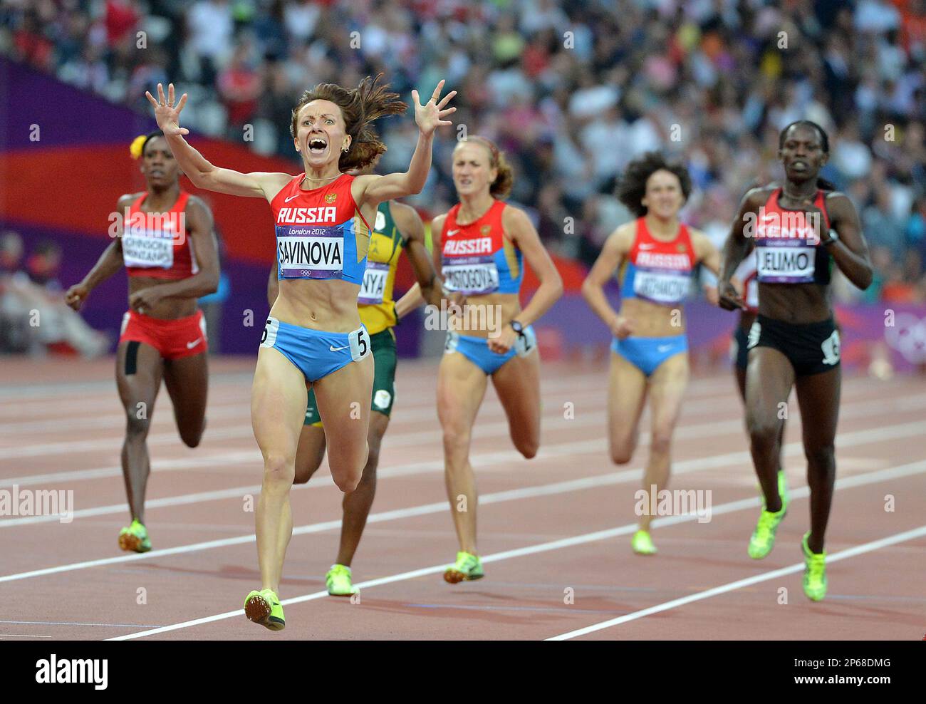 Russia's Mariya Savinova celebrates after winning the Women's 800m ...