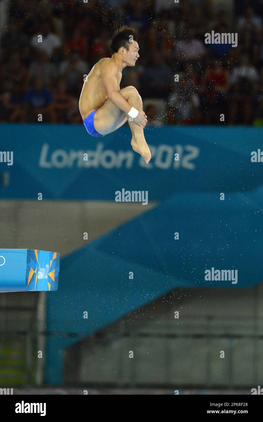 China's World Champion diver Qiu Bo in the 10m platform preliminary ...