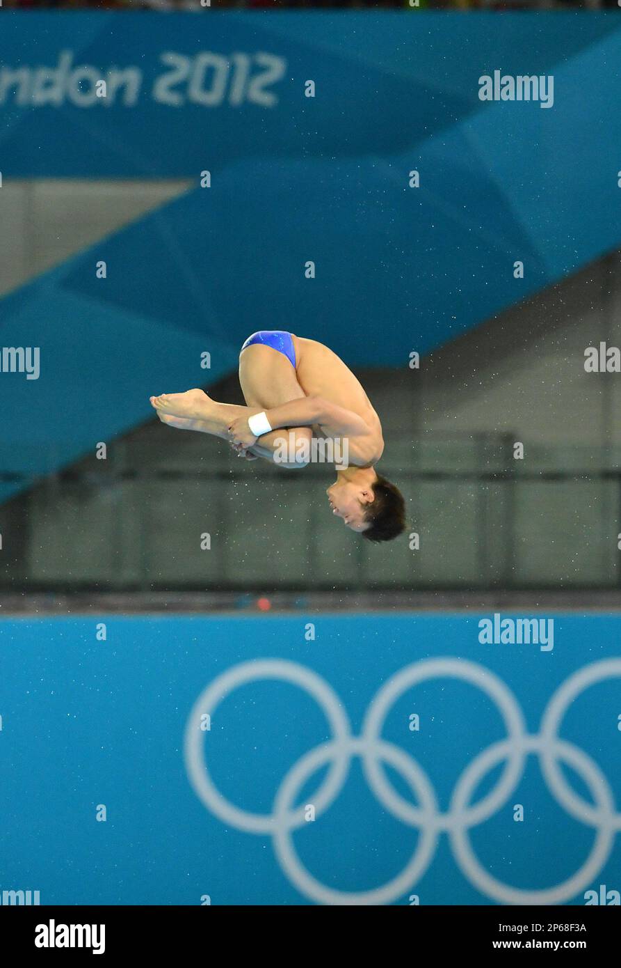 China's World Champion diver Qiu Bo in the 10m platform preliminary ...