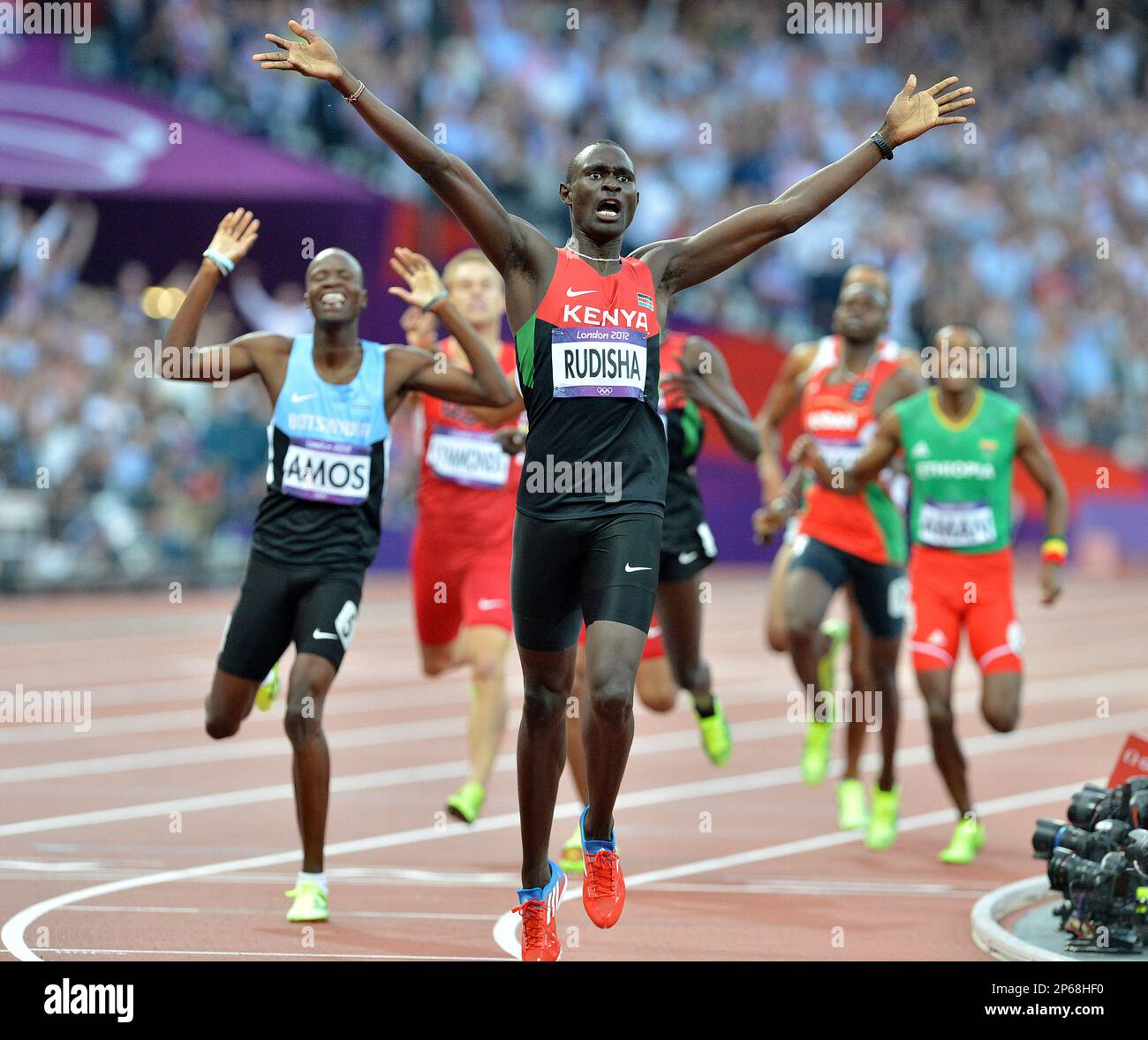 Kenya's David Lekuta Rudisha crosses the line in the Men's 800m final ...