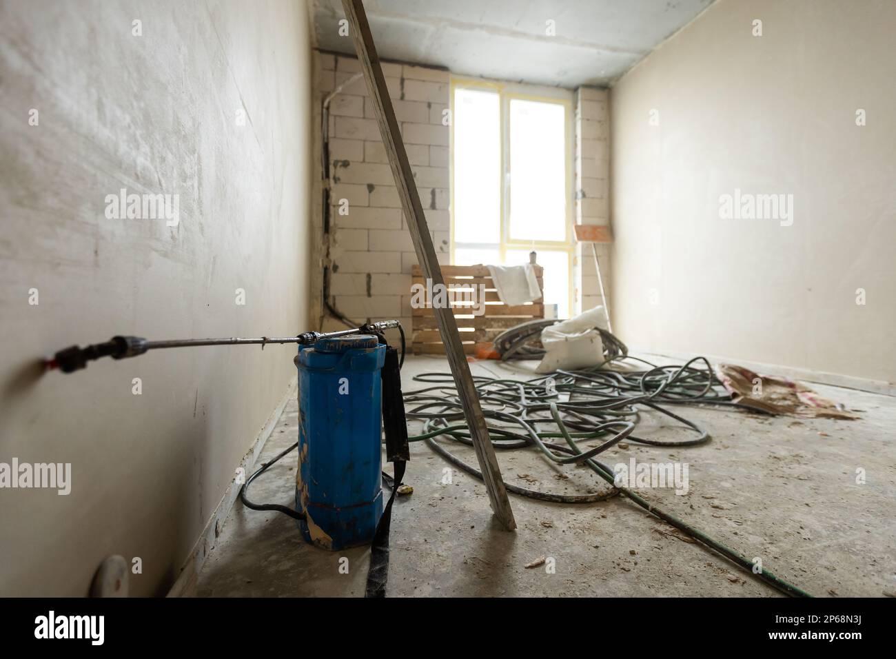 Aluminum trim repair hi-res stock photography and images - Alamy