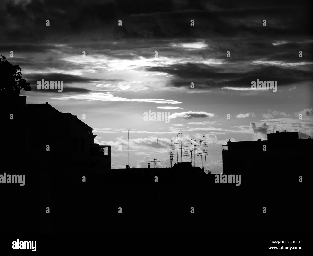 Sunset with buildings Black and White Stock Photos & Images - Alamy
