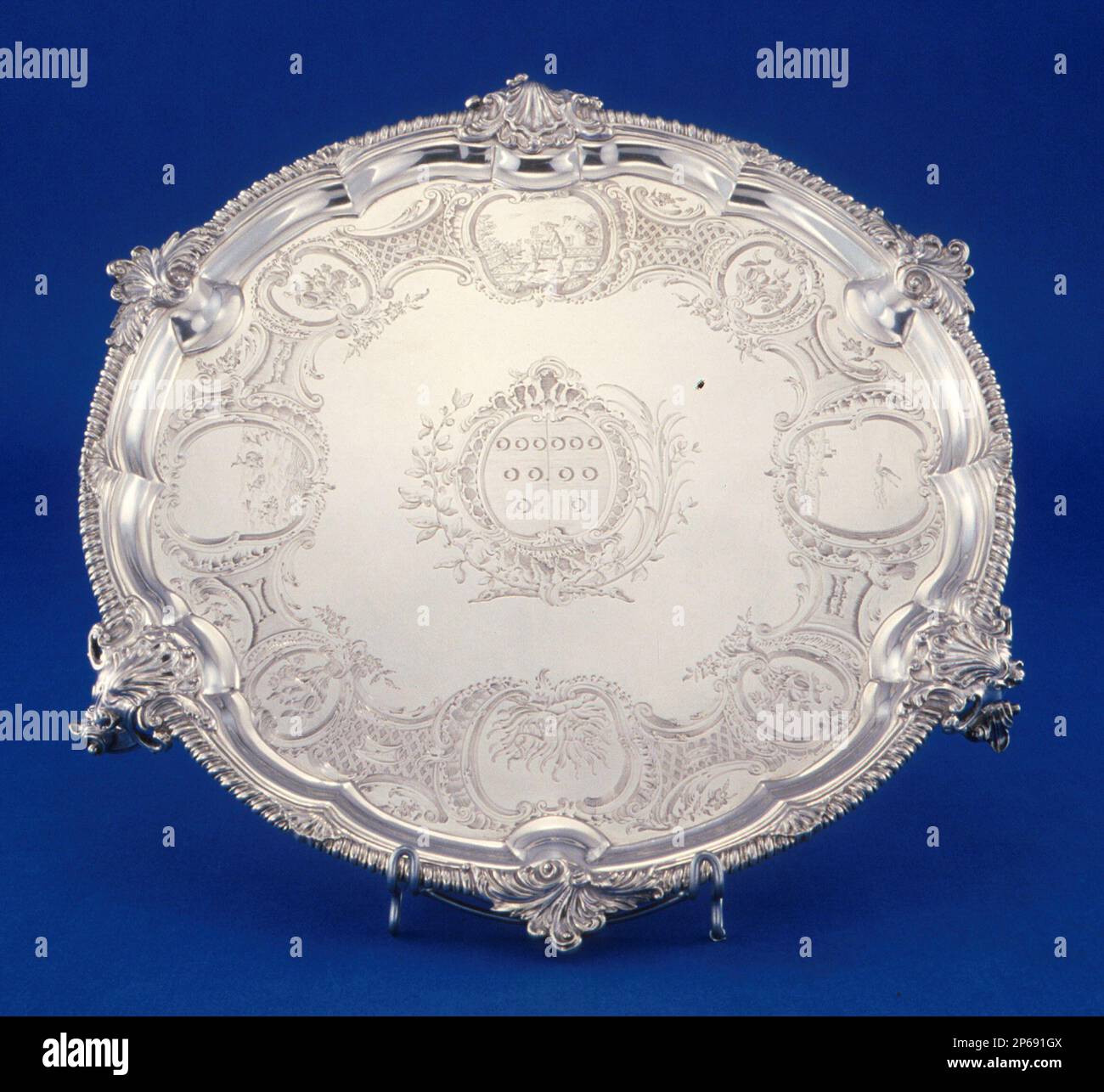 Silver salvers hi-res stock photography and images - Alamy