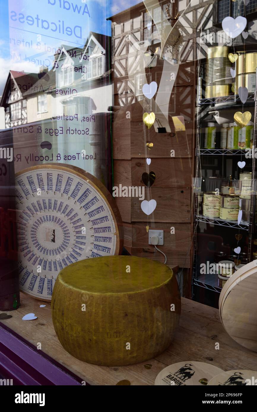 Cheese shop window hi-res stock photography and images - Alamy