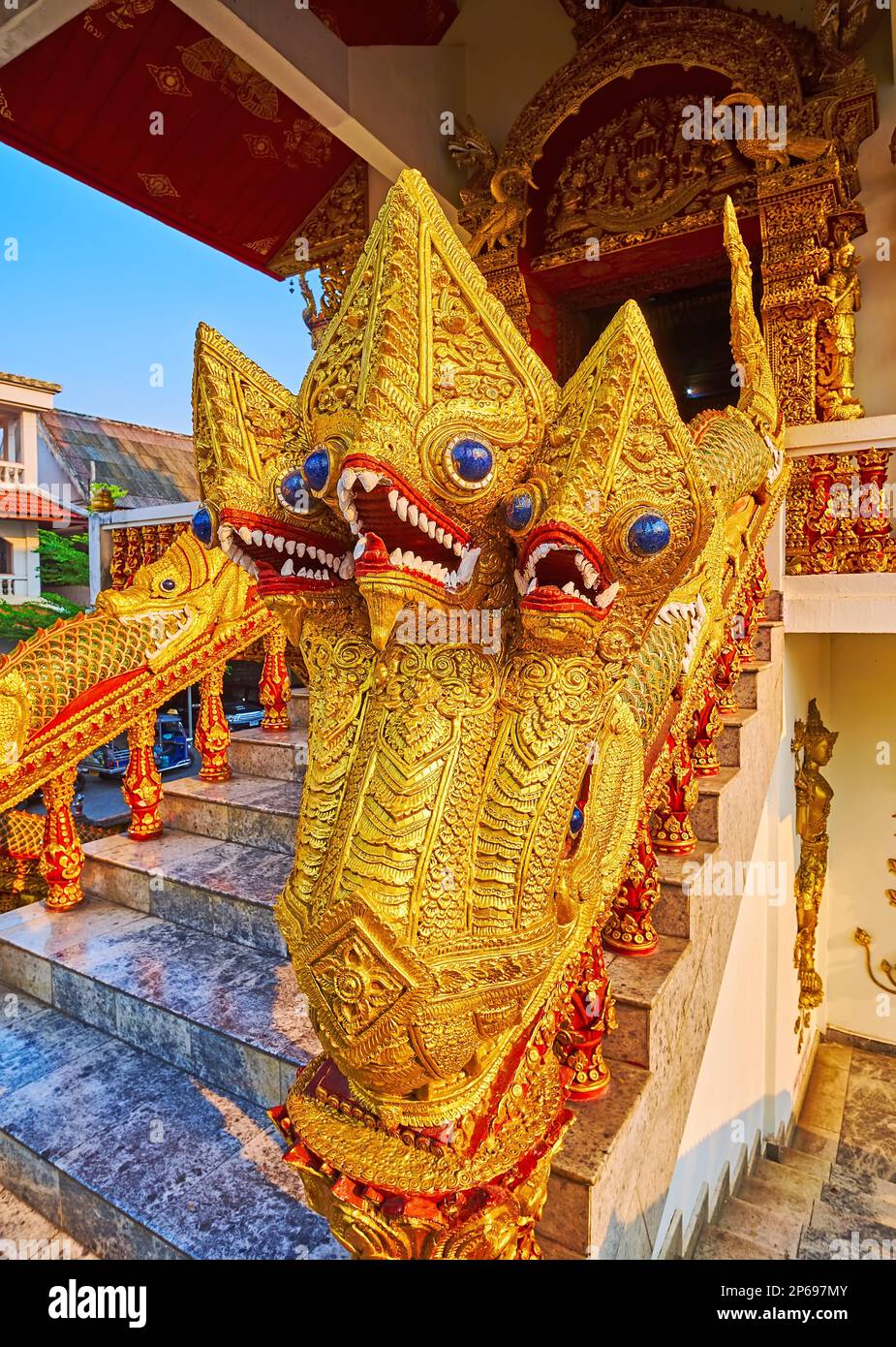 Three headed buddha hi-res stock photography and images - Alamy