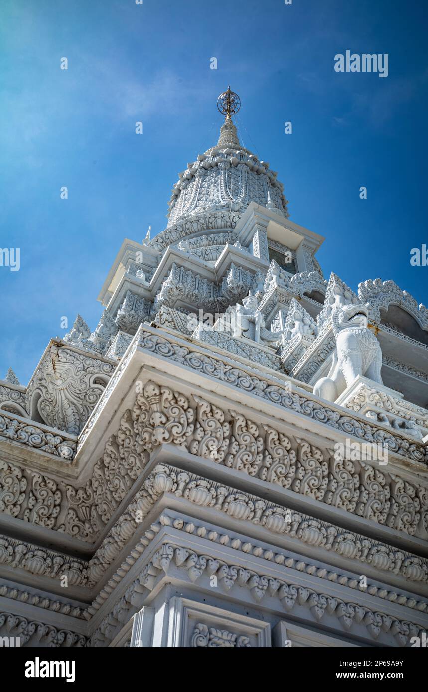 Oudong temple hi-res stock photography and images - Alamy