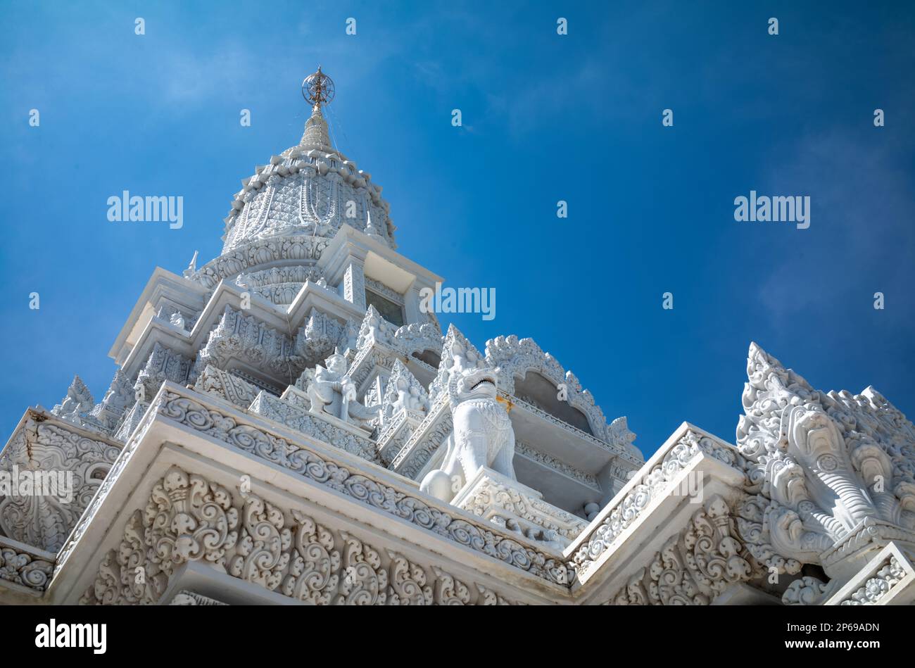 Oudong temple hi-res stock photography and images - Alamy