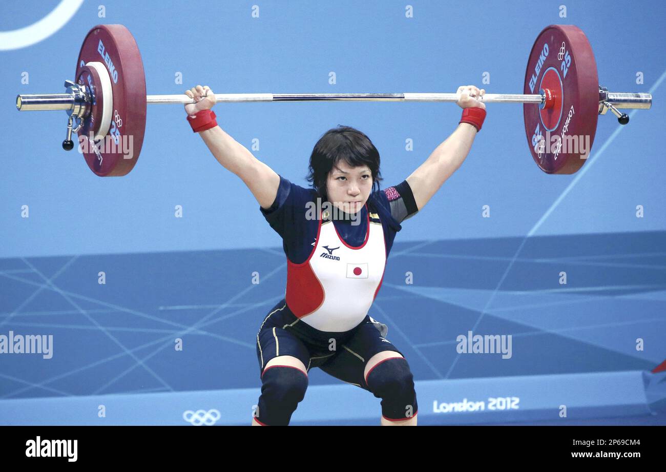Hiromi Miyake of Japan lifts 87 kilograms in the clean and on her last ...