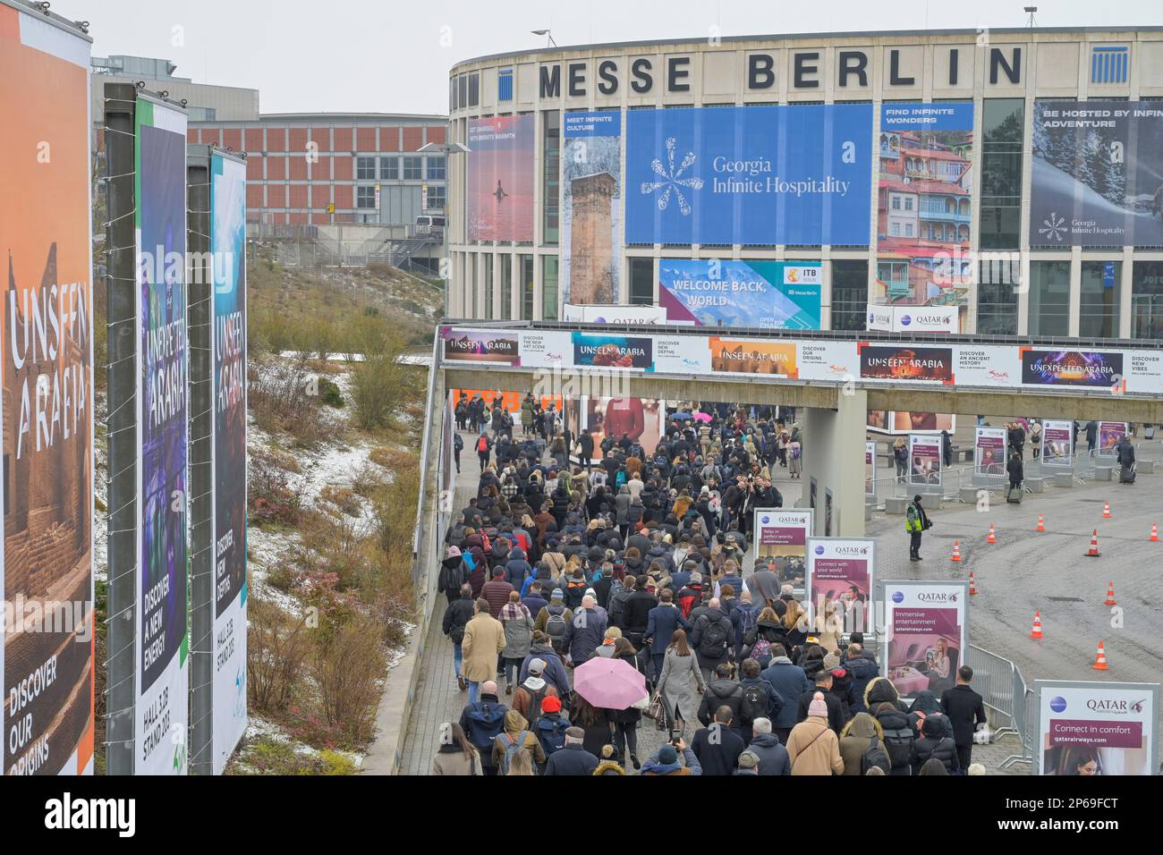 ITB Berlin 2023. Internationale Tourismus-Börse. Hier: Besucher am ...