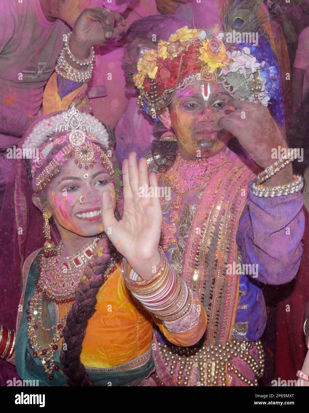 Lord krishna holi hi-res stock photography and images - Alamy