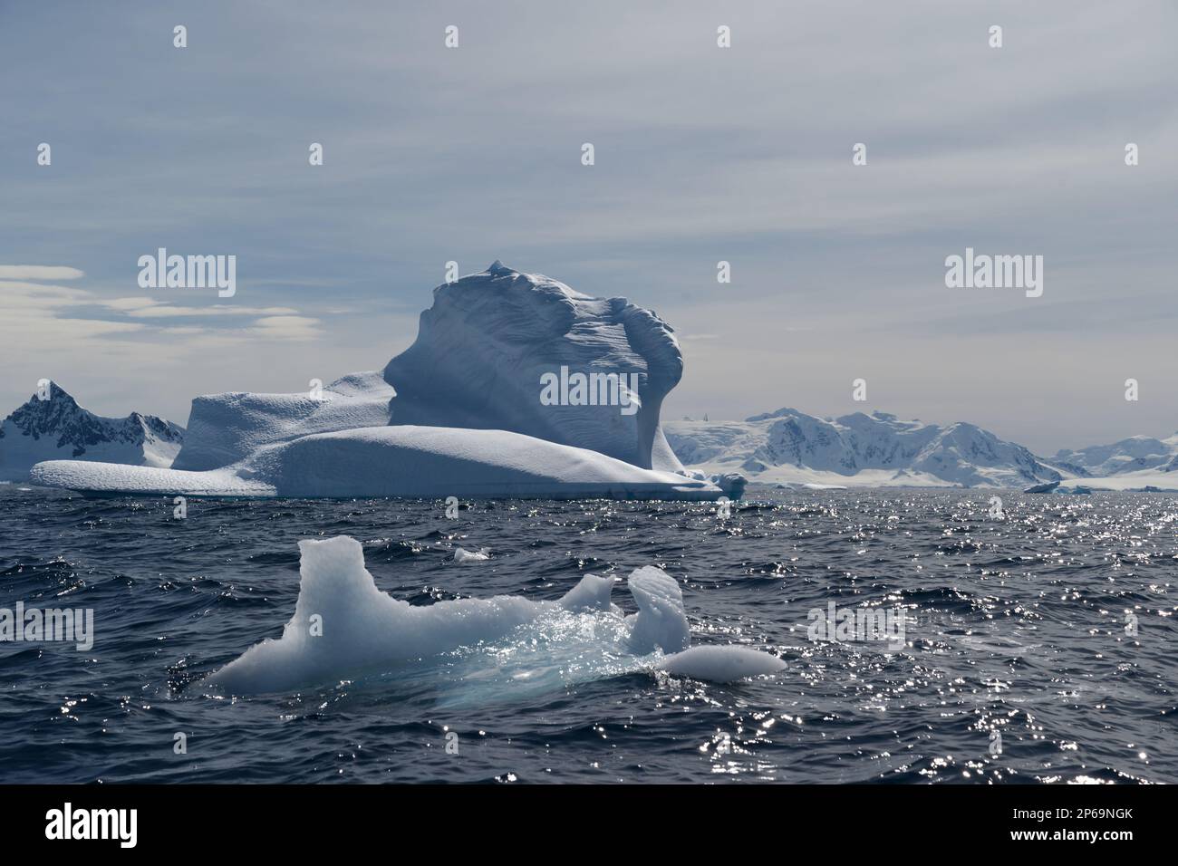 Golden hour with icebergs hi-res stock photography and images - Alamy