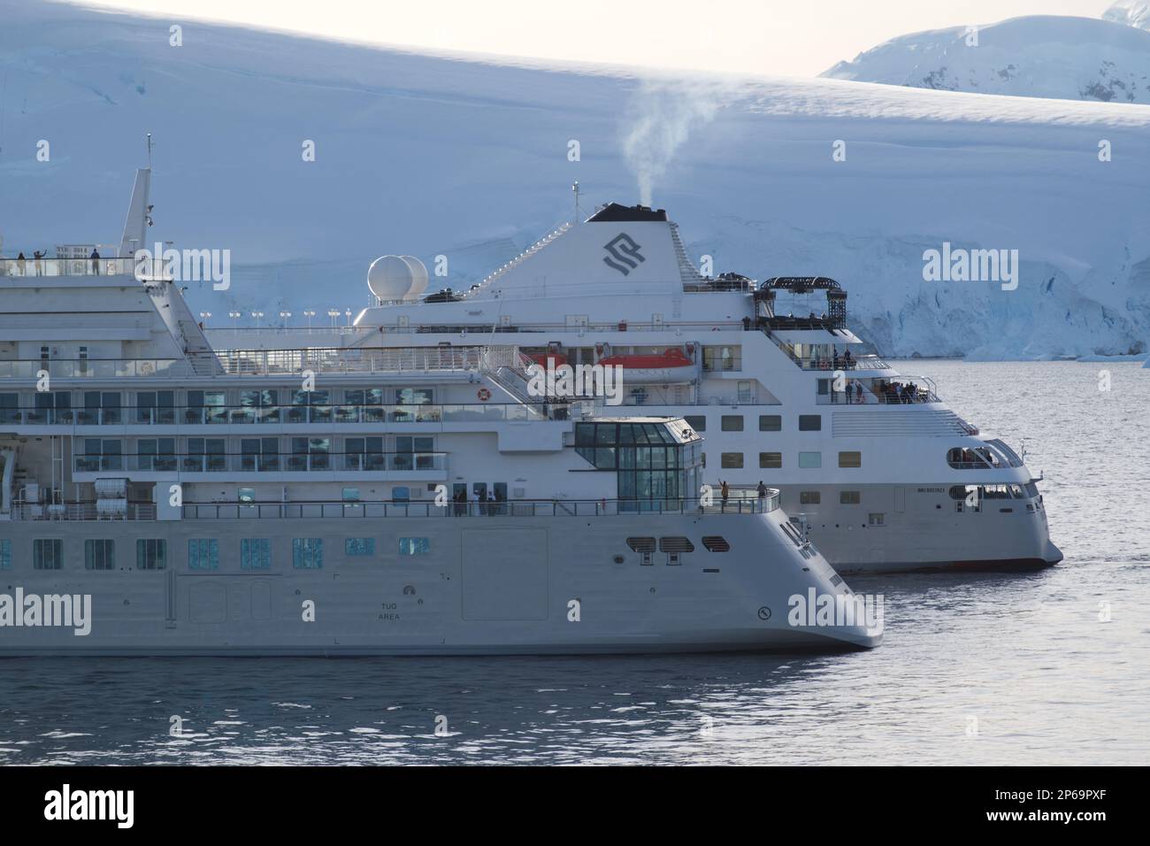 Silver endeavour hi-res stock photography and images - Alamy