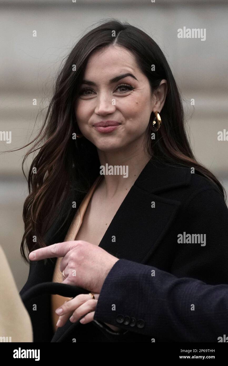 Ana de Armas departs the Louis Vuitton Fall/Winter 2023-2024 ready-to ...