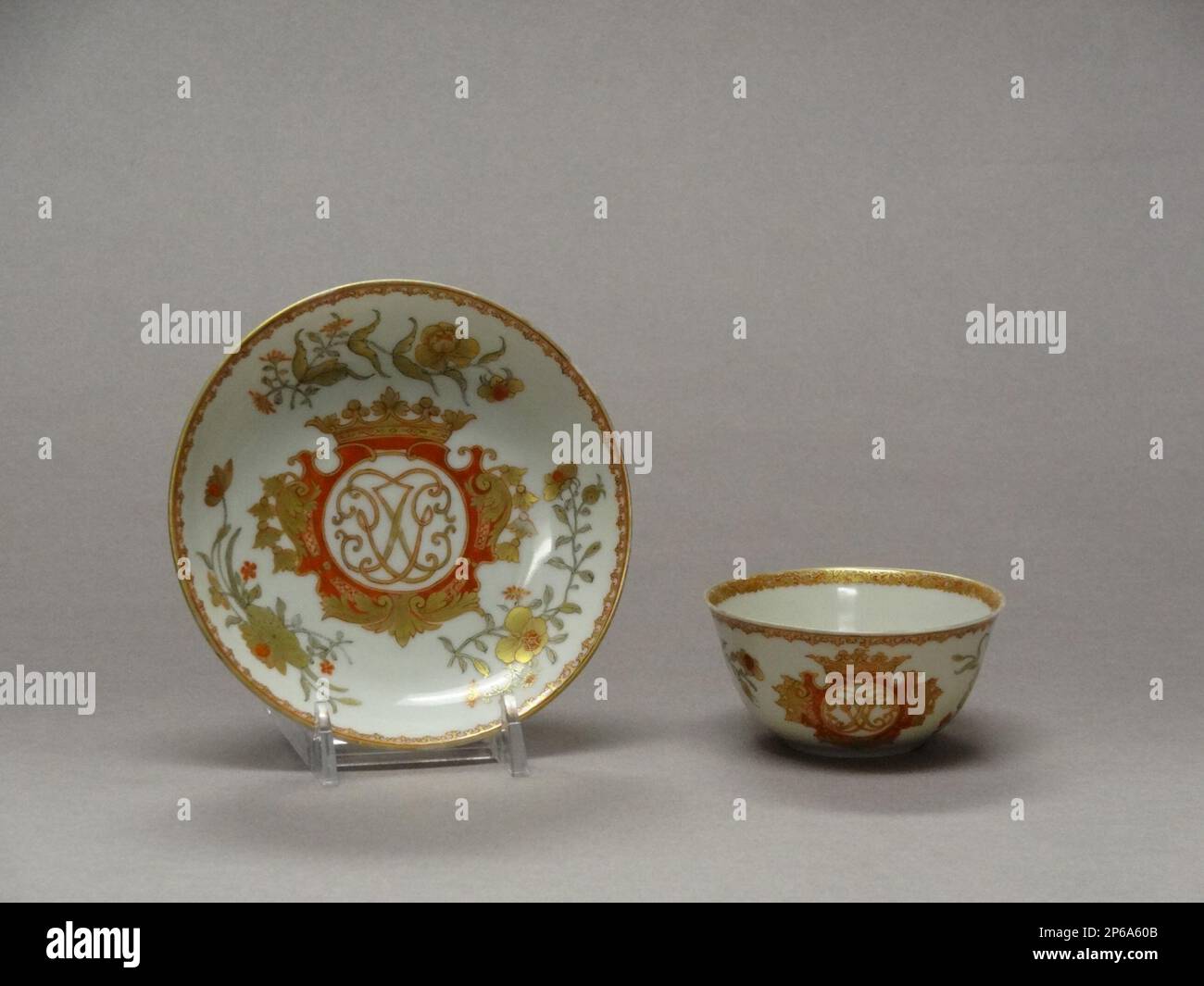 Chinese export porcelain hi-res stock photography and images - Alamy