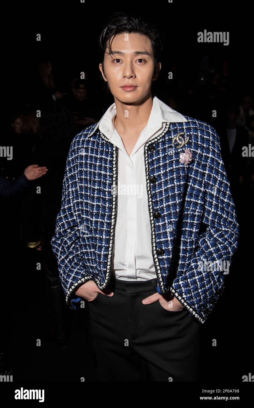 Park Seo-joon attends the Chanel Fall/Winter 2023-2024 ready-to-wear ... Park Seo-joon attends the Chanel Fall/Winter 2023-2024 ready-to-wear ...