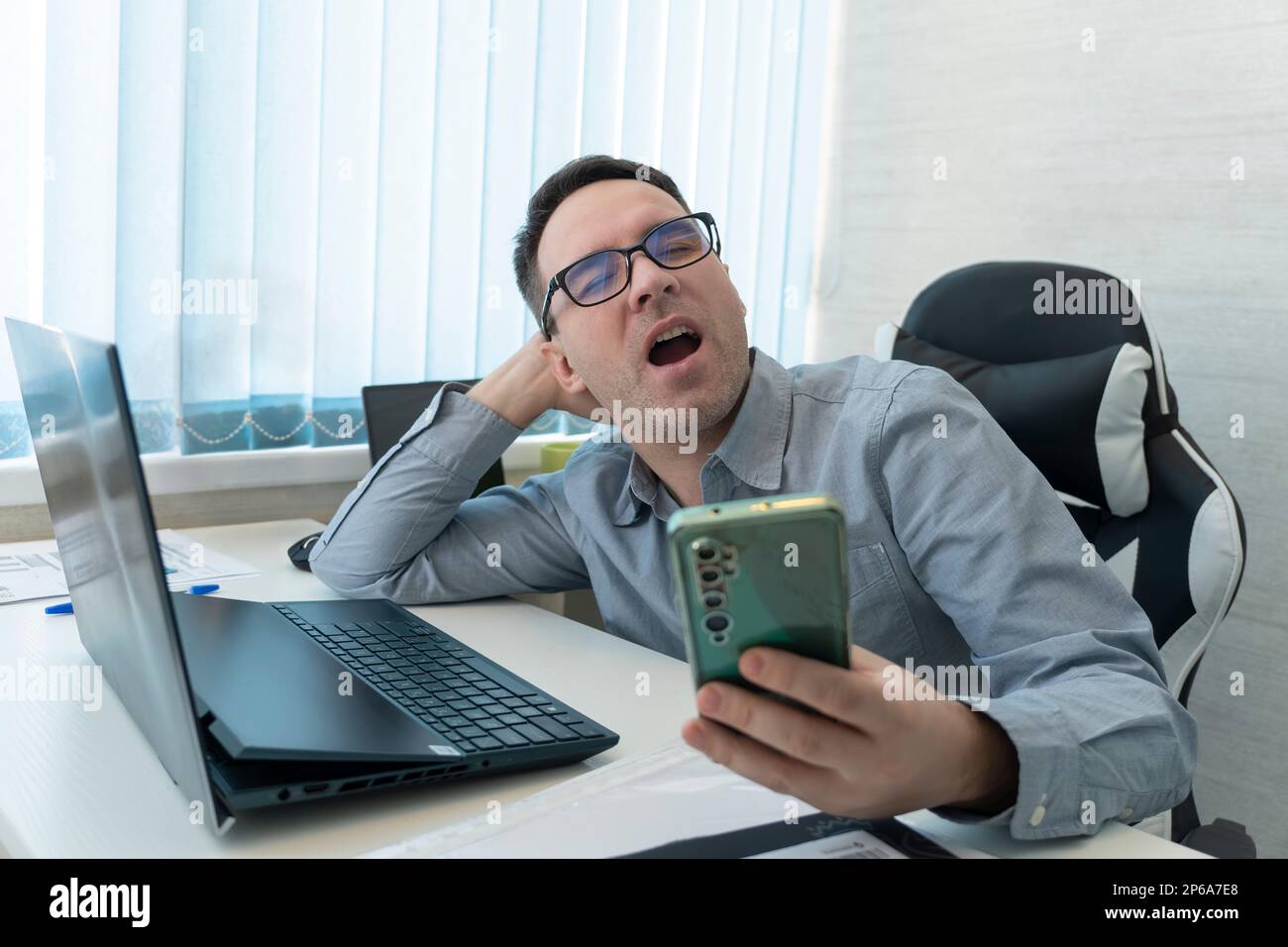Unproductive work hi-res stock photography and images - Alamy